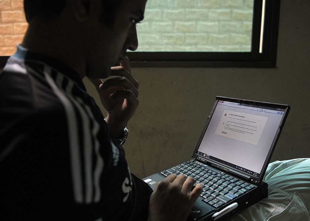 Pakistan: Authorities must be transparent about internet disruptions ...