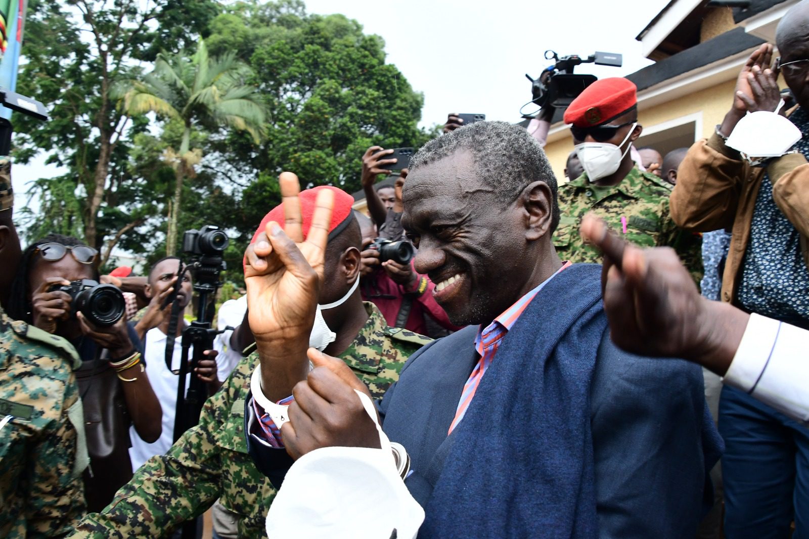 Uganda: Authorities must respect court decision and immediately free Kizza Besigye and others ...