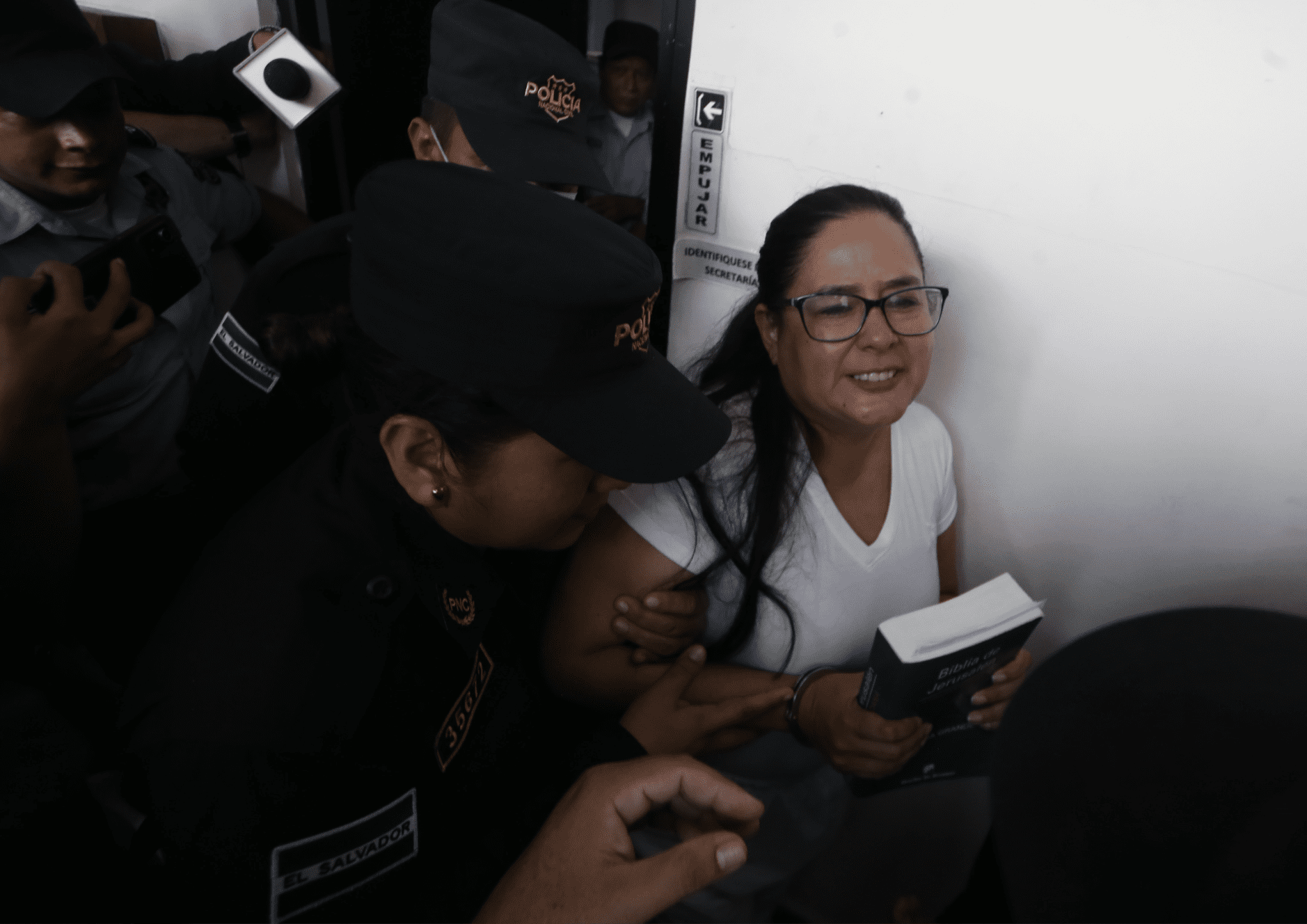 El Salvador: After a year, the authorities must release Ruth López